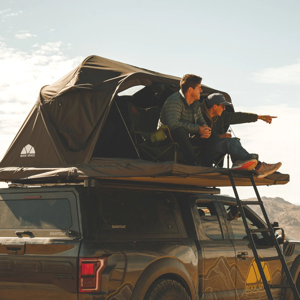 Roof Space 4 - The Worlds Largest Family Size HardShell Rooftop Tent ...